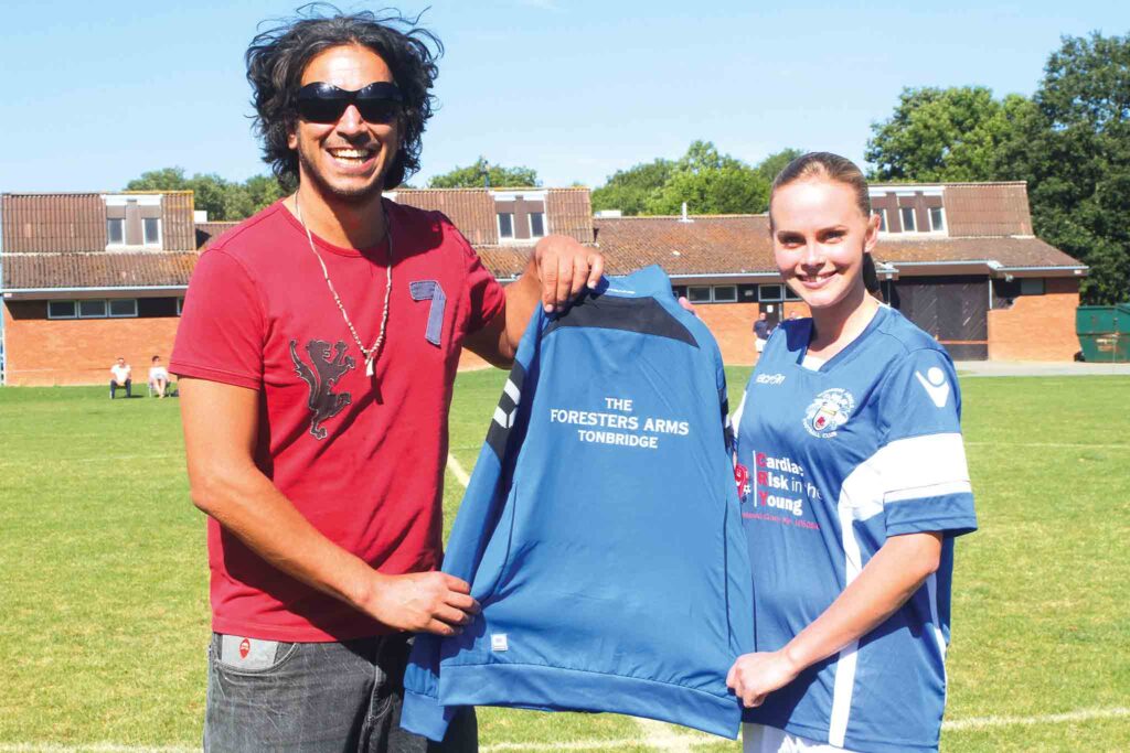 Pub jackets are a winner with Tonbridge ladies football team