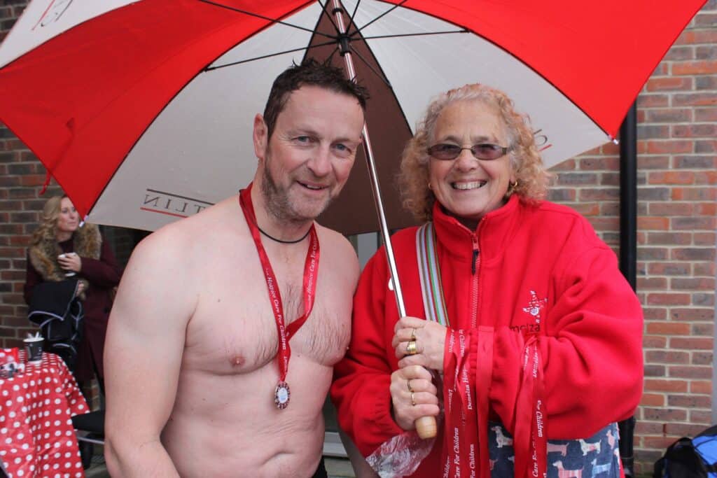 Snowflake swimmers take the plunge for Demelza